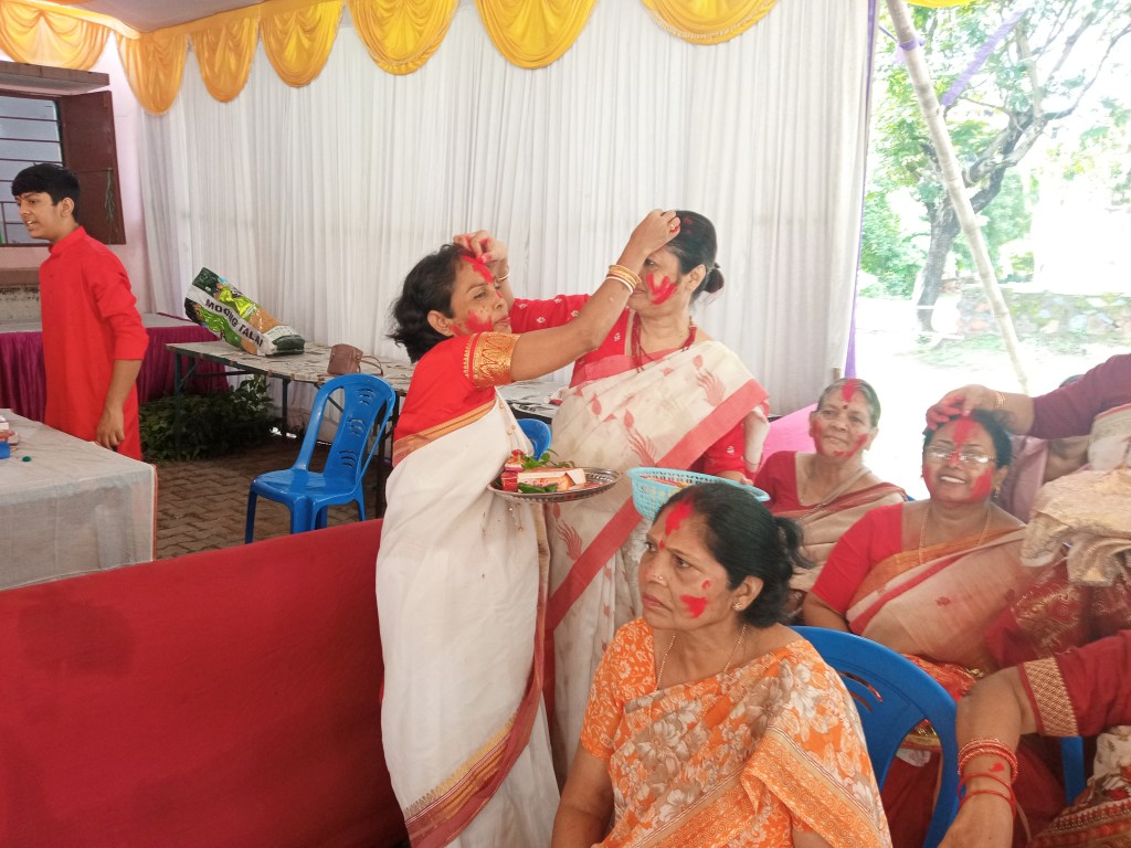 Sonari Samudayik Bhawan Durga Puja organizers thrilled over maiden ...