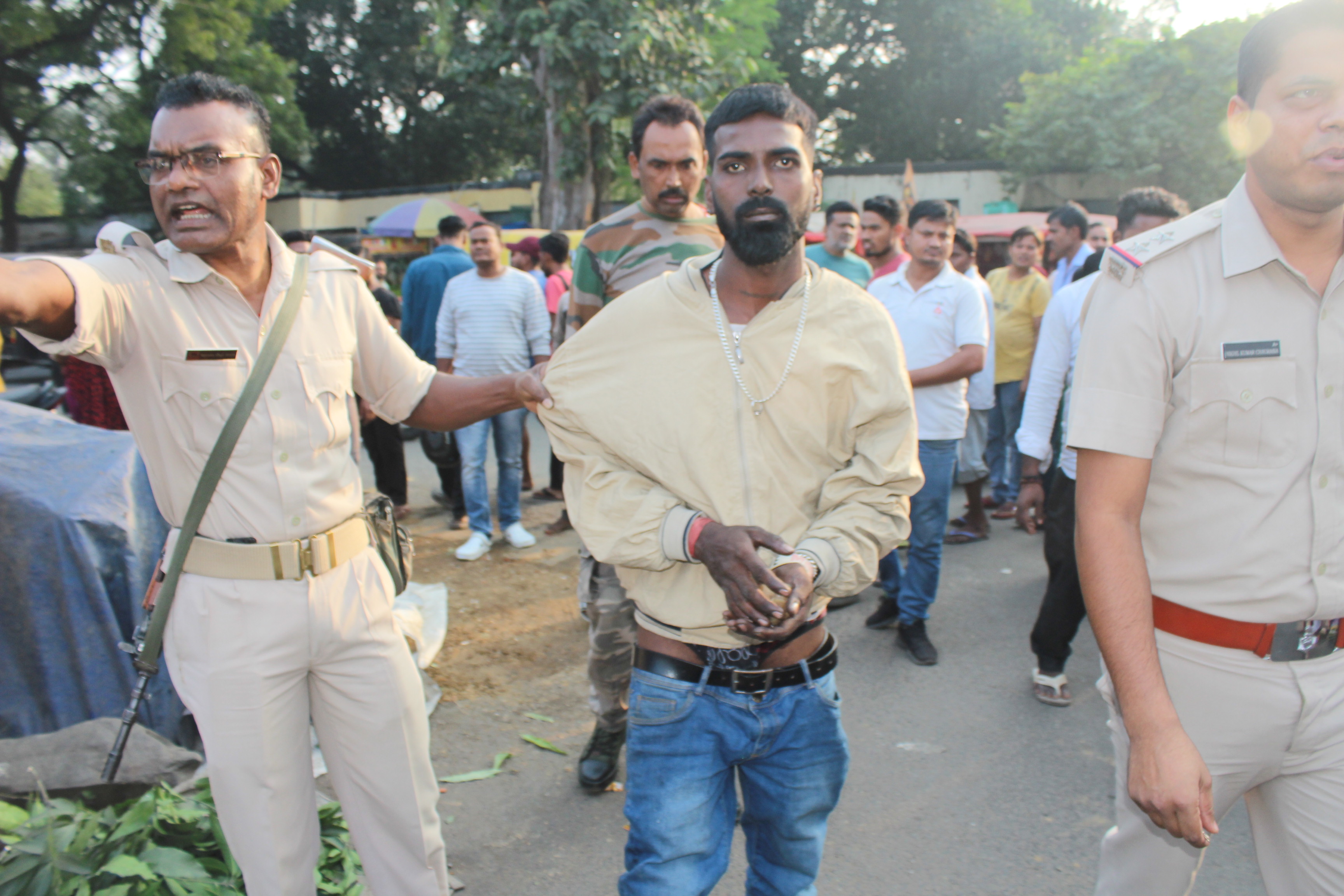 Jamshepdur youth nabbed for rash driving in Kadma, one seriously ...