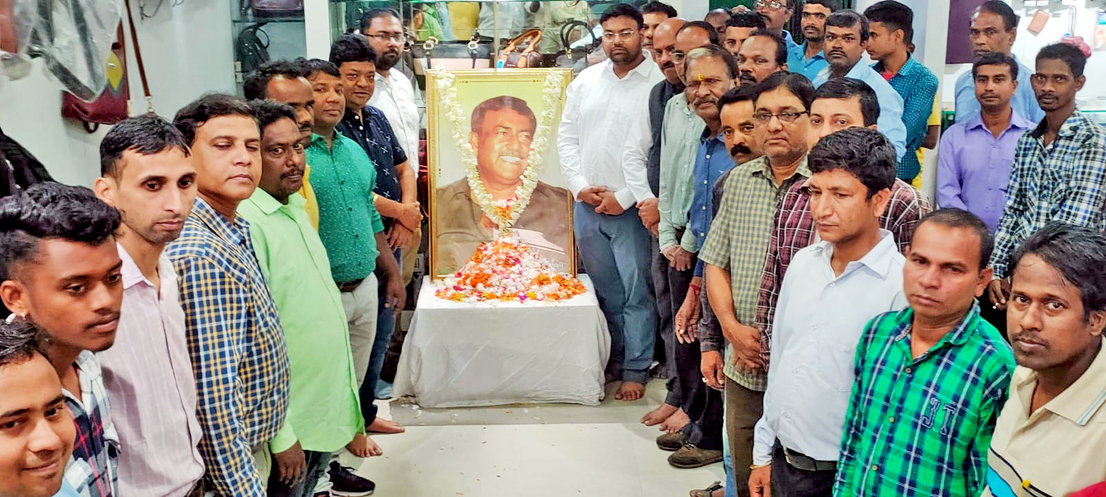 Sreeleathers Asish Dey’s death anniversary: Pledge to carry forward his ...