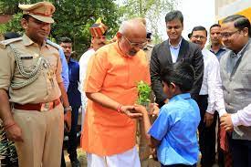 Jharkhand Governor emphasizes education as key to bridging wealth ...