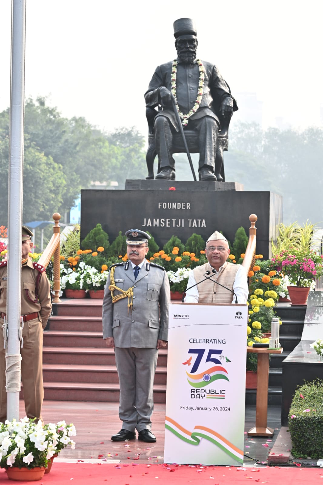 Tata Steel's production target 40 million tonnes in 10 years: Vice ...