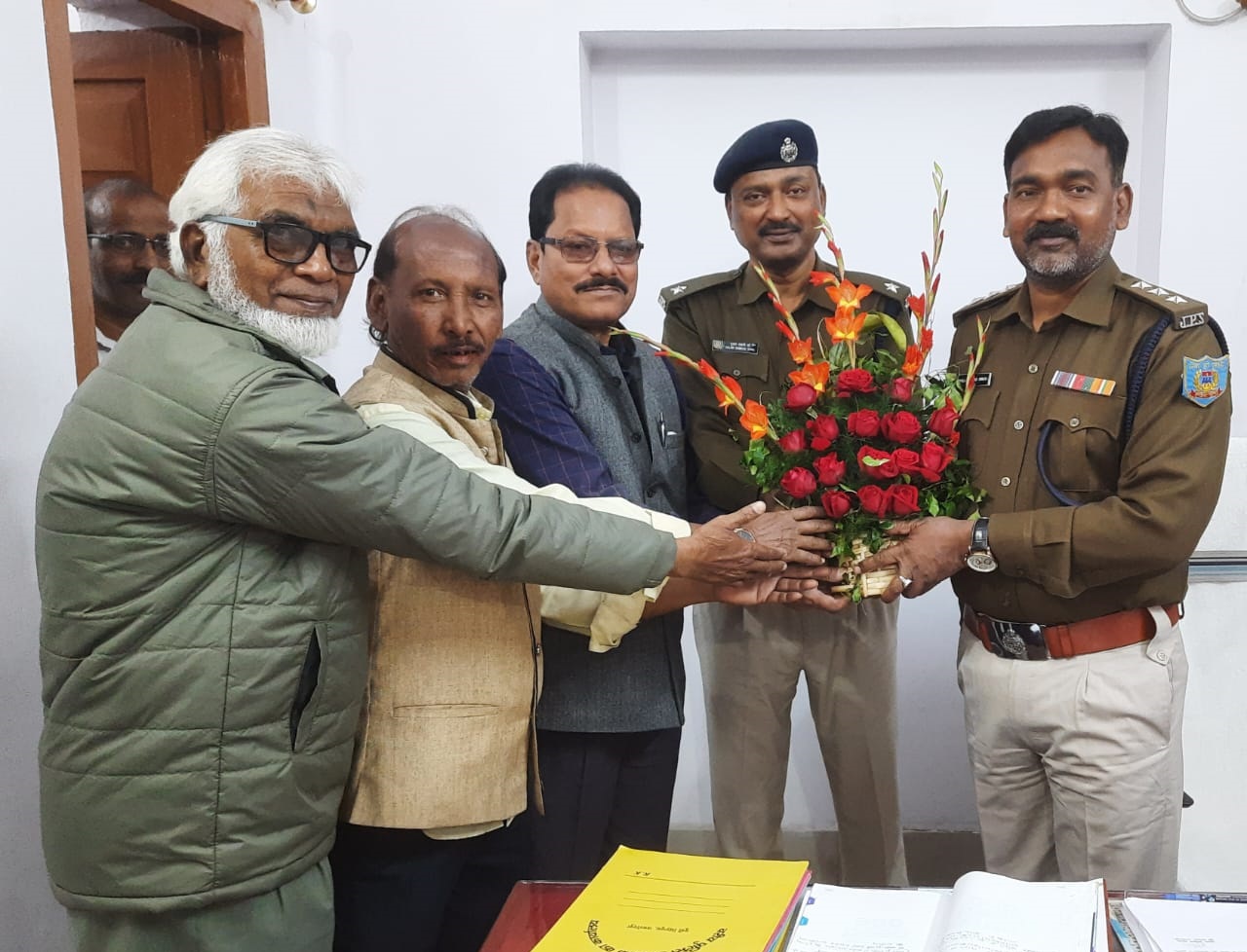 DSP Bhola Prasad honored for outstanding service | The Avenue Mail