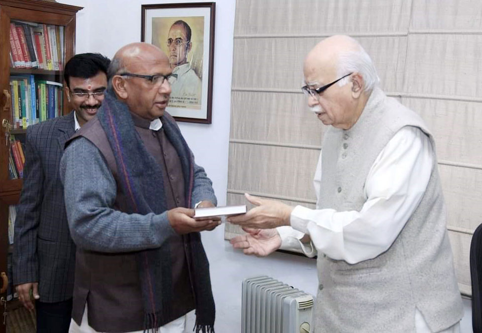 Bharat Ratna rightly conferred on Advani for dedication to principles ...