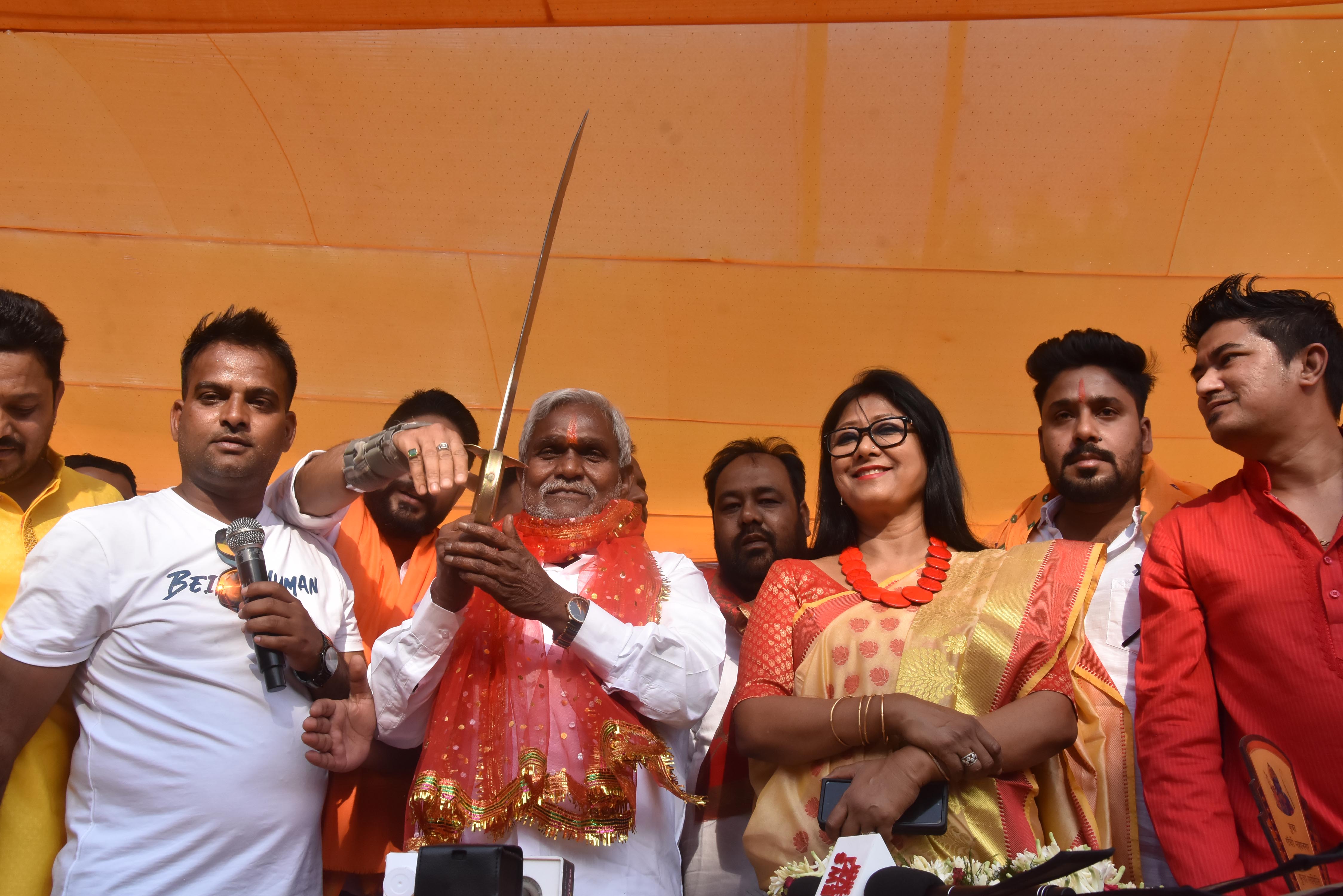 Jharkhand CM warns against rumour mongers on bricks found on rooftops ...