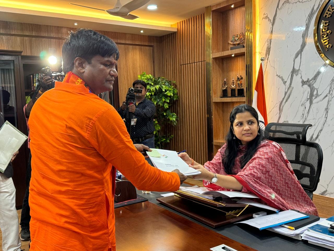 BJP candidate Dhullu Mahato files nomination from Dhanbad | The Avenue Mail