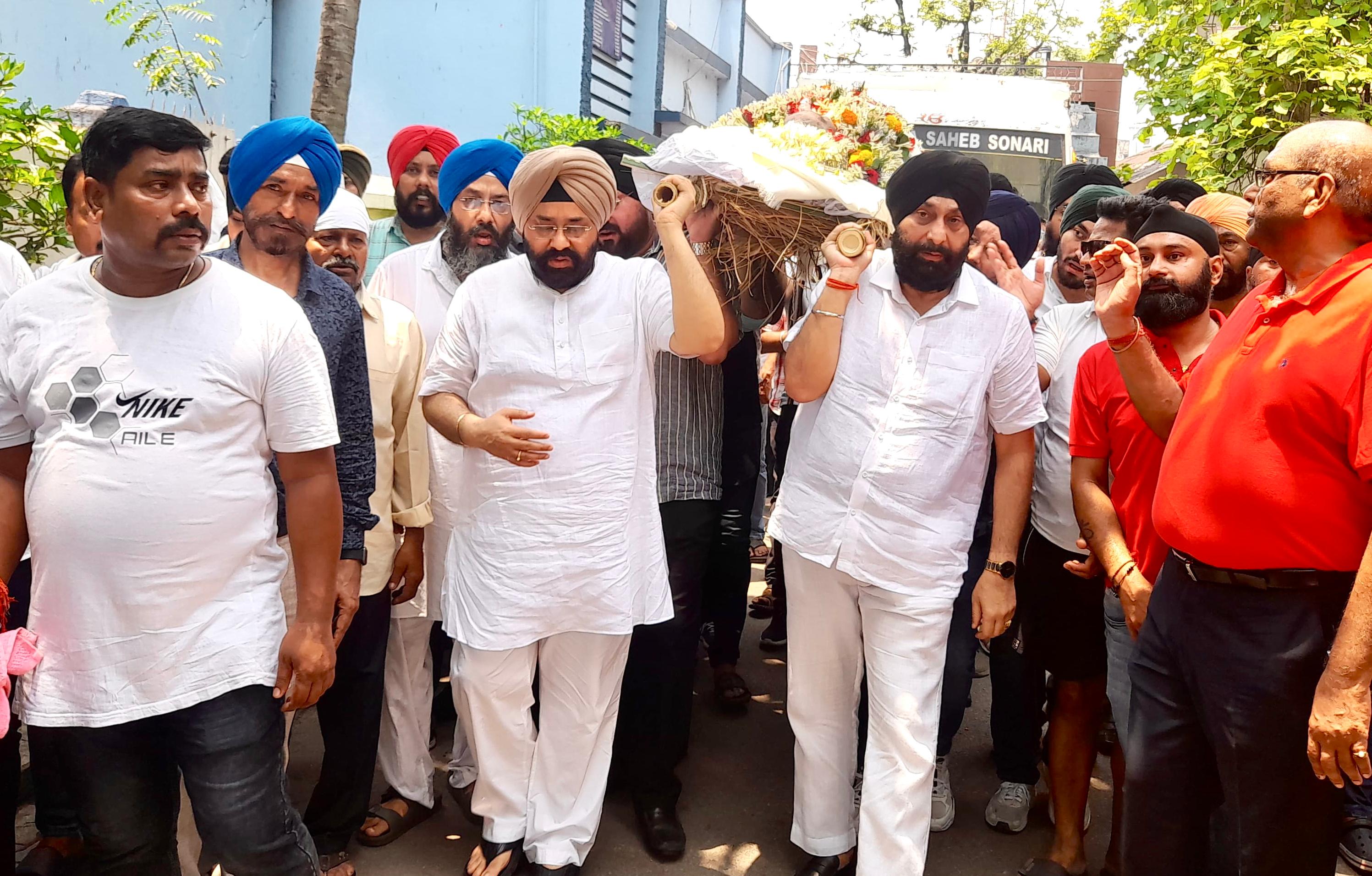 Amarpreet Singh Kale's mother Balwant Kaur Khanuja laid to rest | The ...