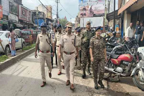 Flag March in sensitive areas of Ranchi ahead of Muharram | The Avenue Mail