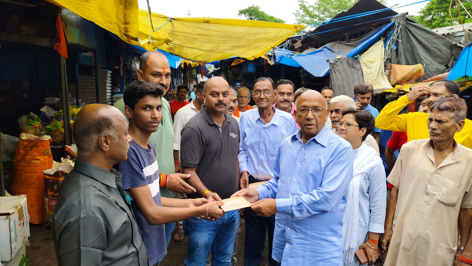 Jamshedpur MLA Saryu Roy addresses issues at Telco Azad Market | The ...