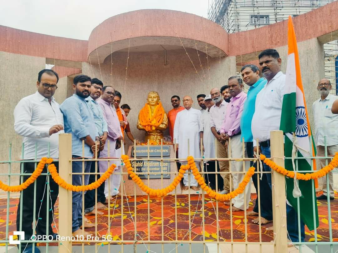 Saryu Roy pays tribute to Khudiram Bose on martyrdom day | The Avenue Mail