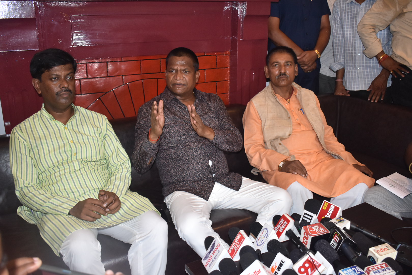Dhanbad MP Dhullu Mahato goes hammer and tongs at Jamshedpur MLA Saryu ...