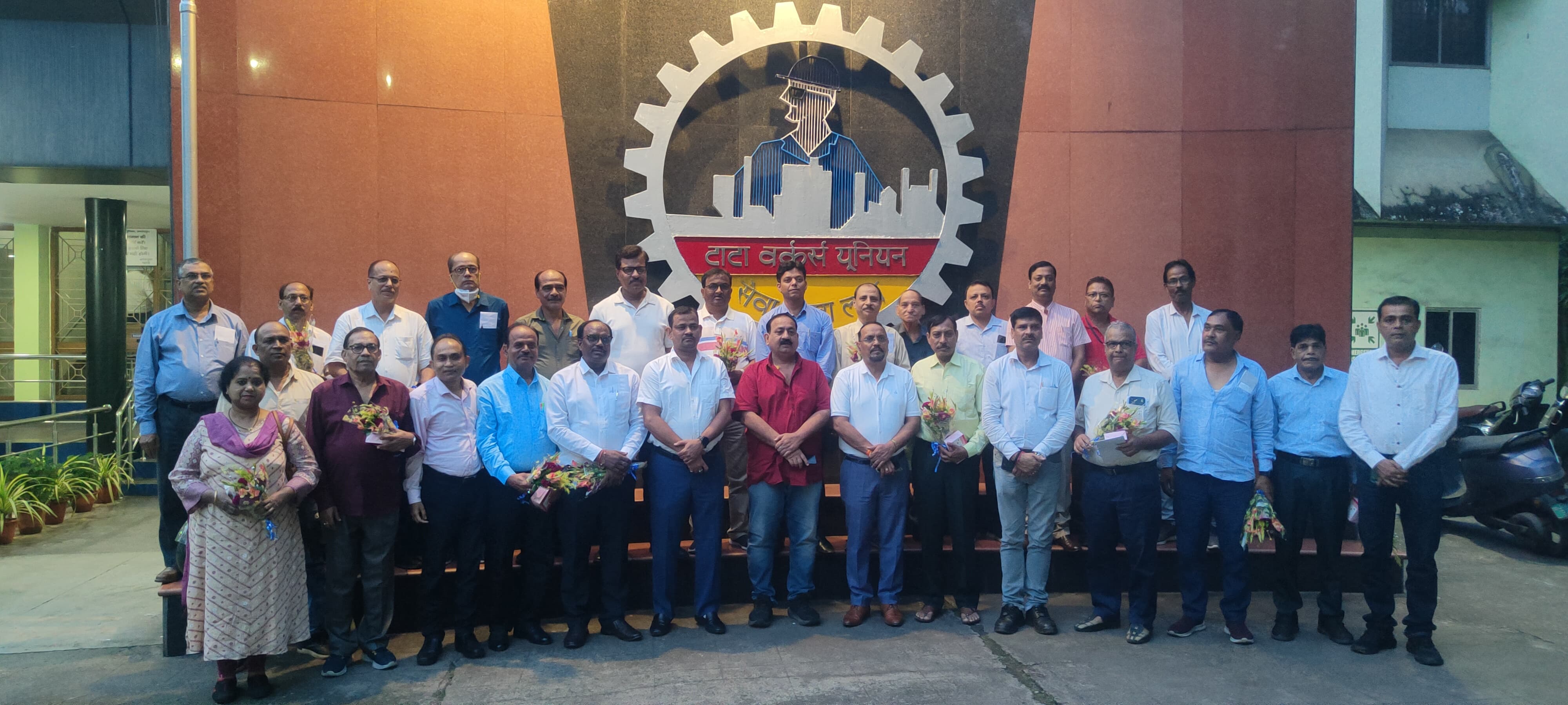 Tata Workers Union honors retired Tata Steel Jamshedpur employees | The ...