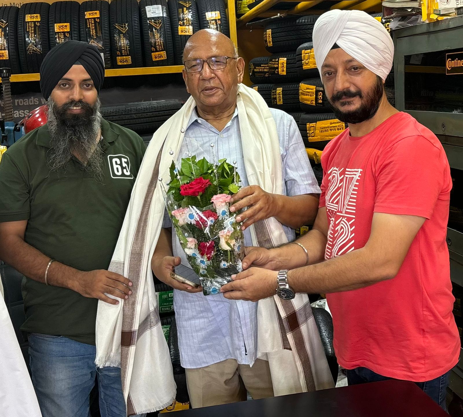 Sikh Students Federation honours Jamshedpur East MLA Saryu Roy | The ...