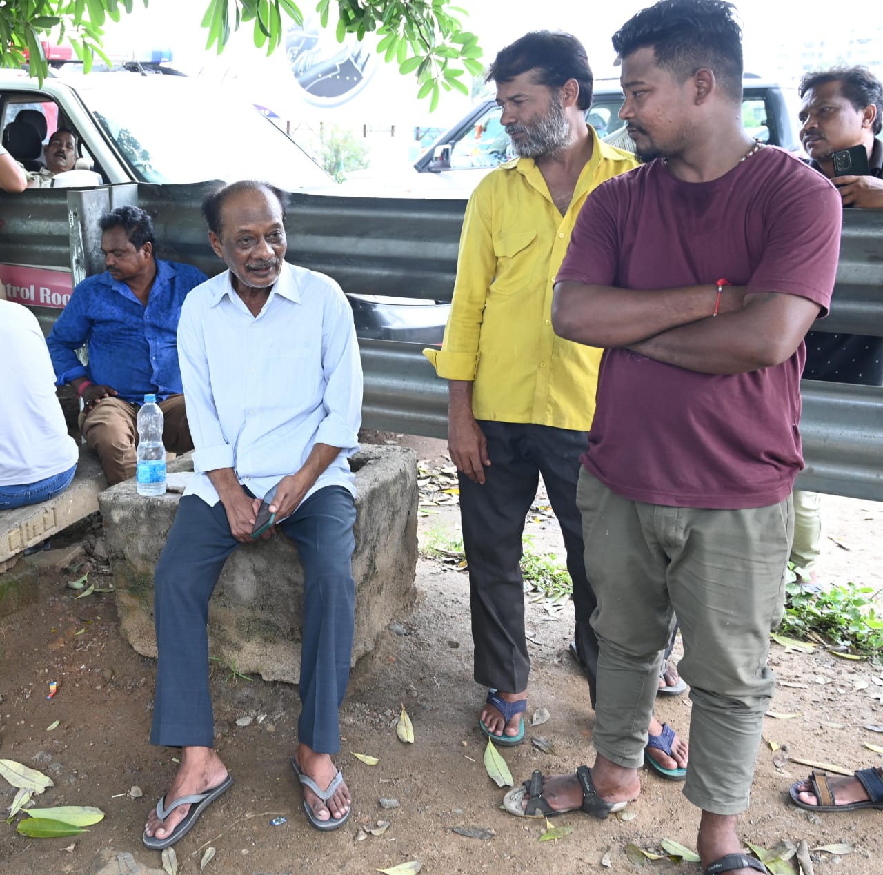 Search continues for man who jumped off Dobo Bridge Jamshedpur | The ...