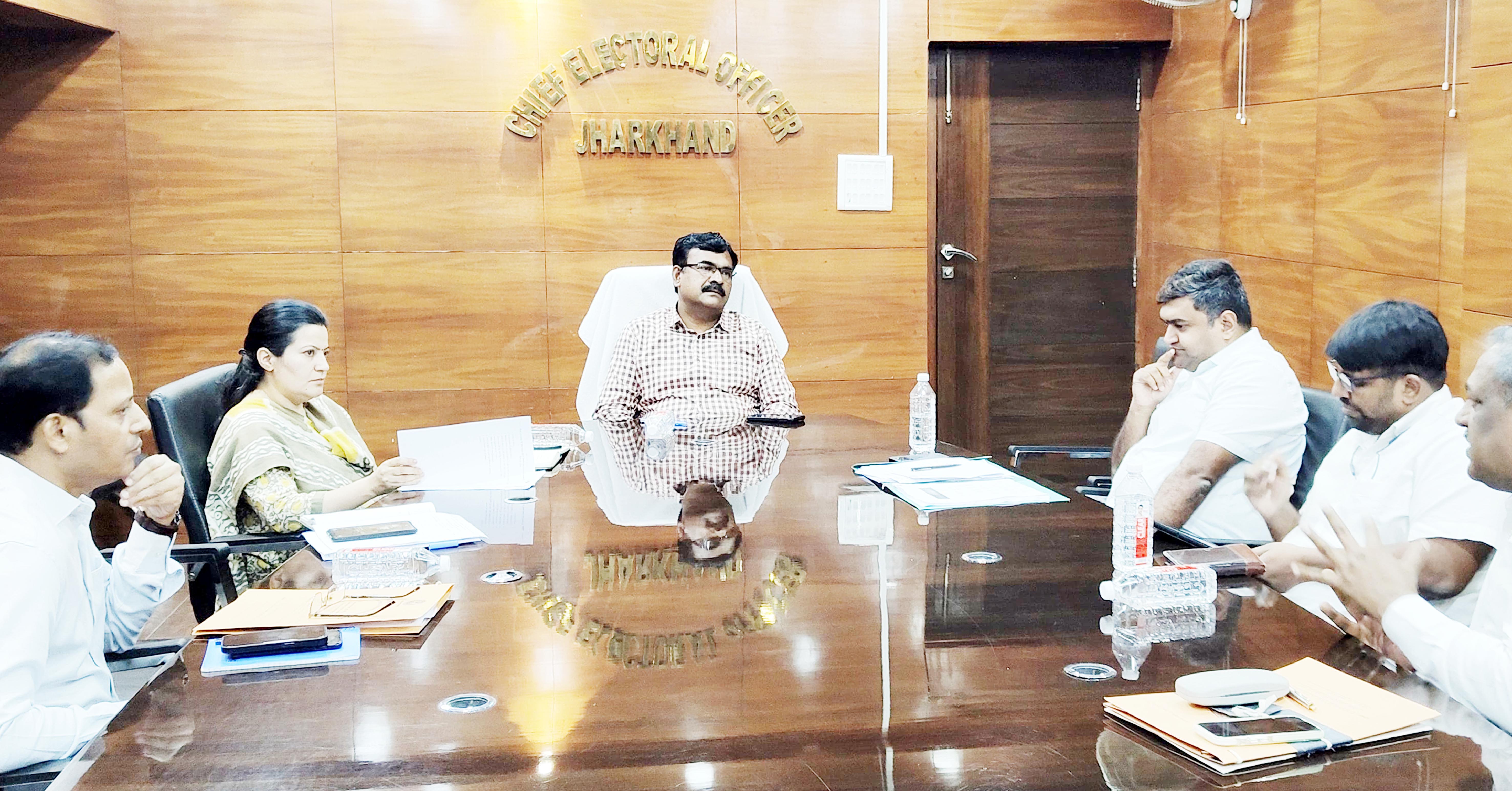 Jharkhand: EC directs ban on illegal transport of money, CEO claims JMM ...