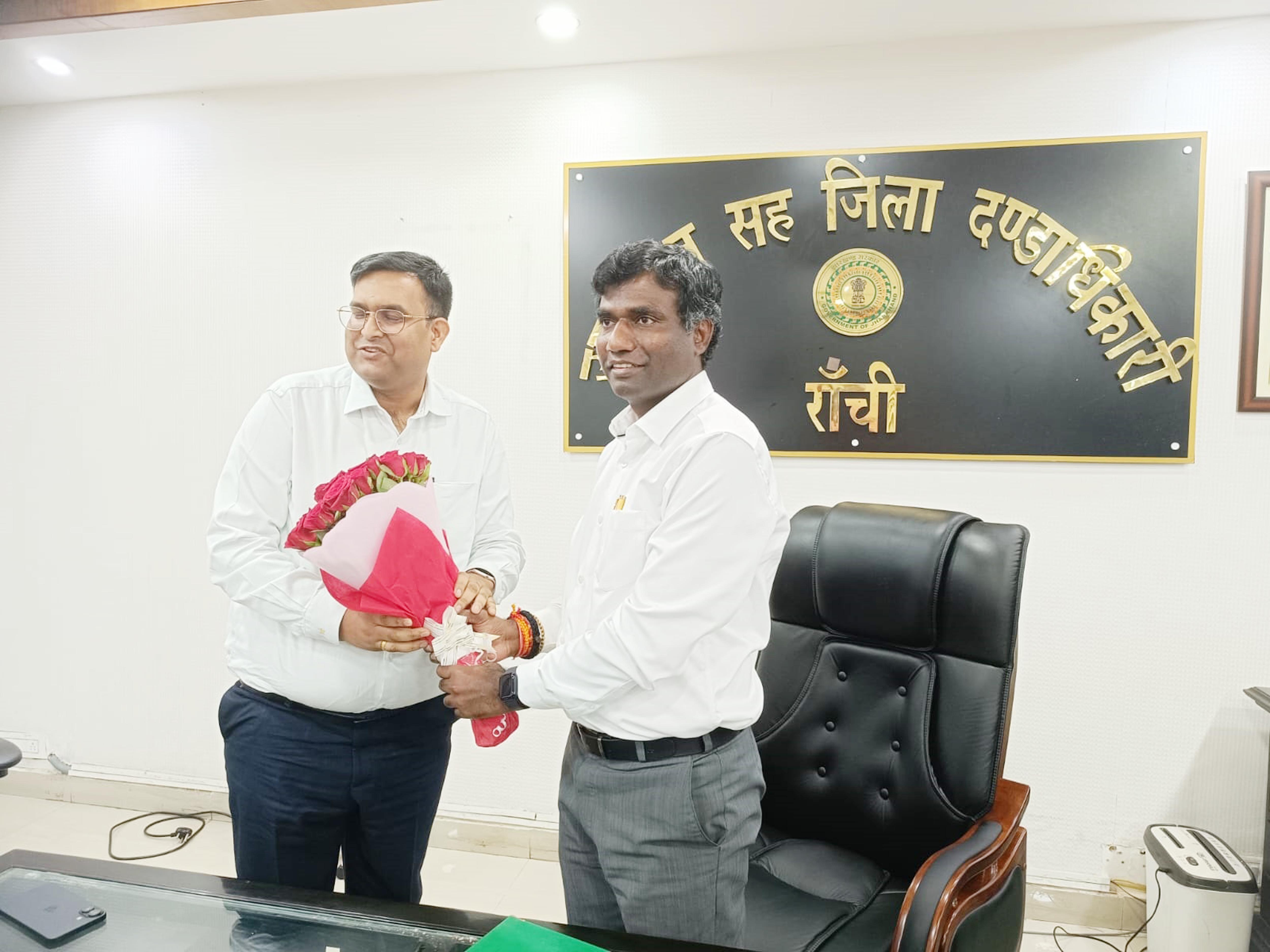 Varun Ranjan takes charge as new Ranchi DC | The Avenue Mail
