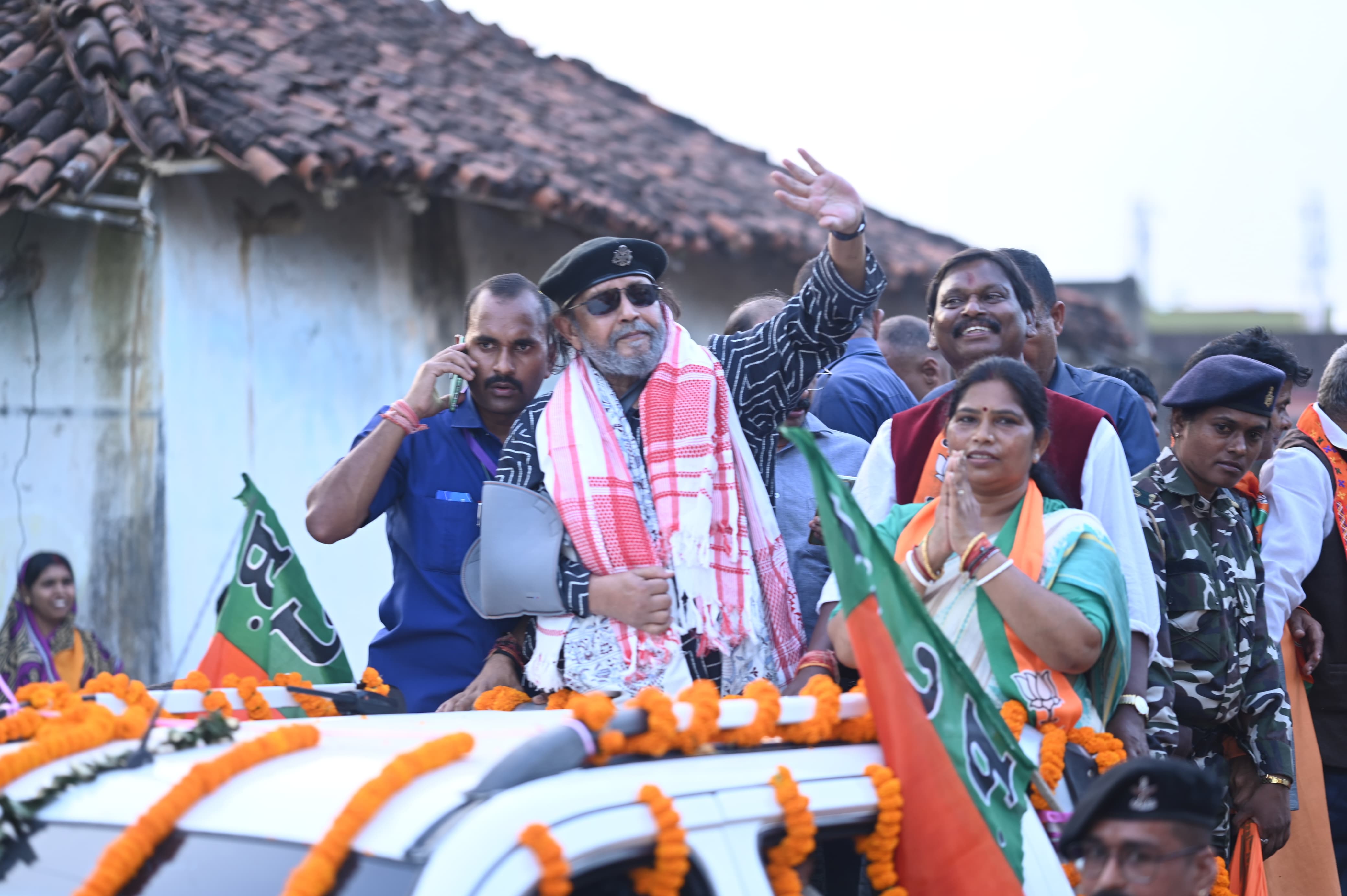 BJP motorcycle rally led by Arjun Munda in support of Meera Munda | The ...