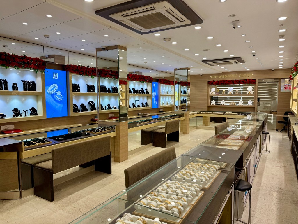 Chhaganlal Dayaljee Jewellers CHD Jamshedpur celebrates 6th anniversary ...