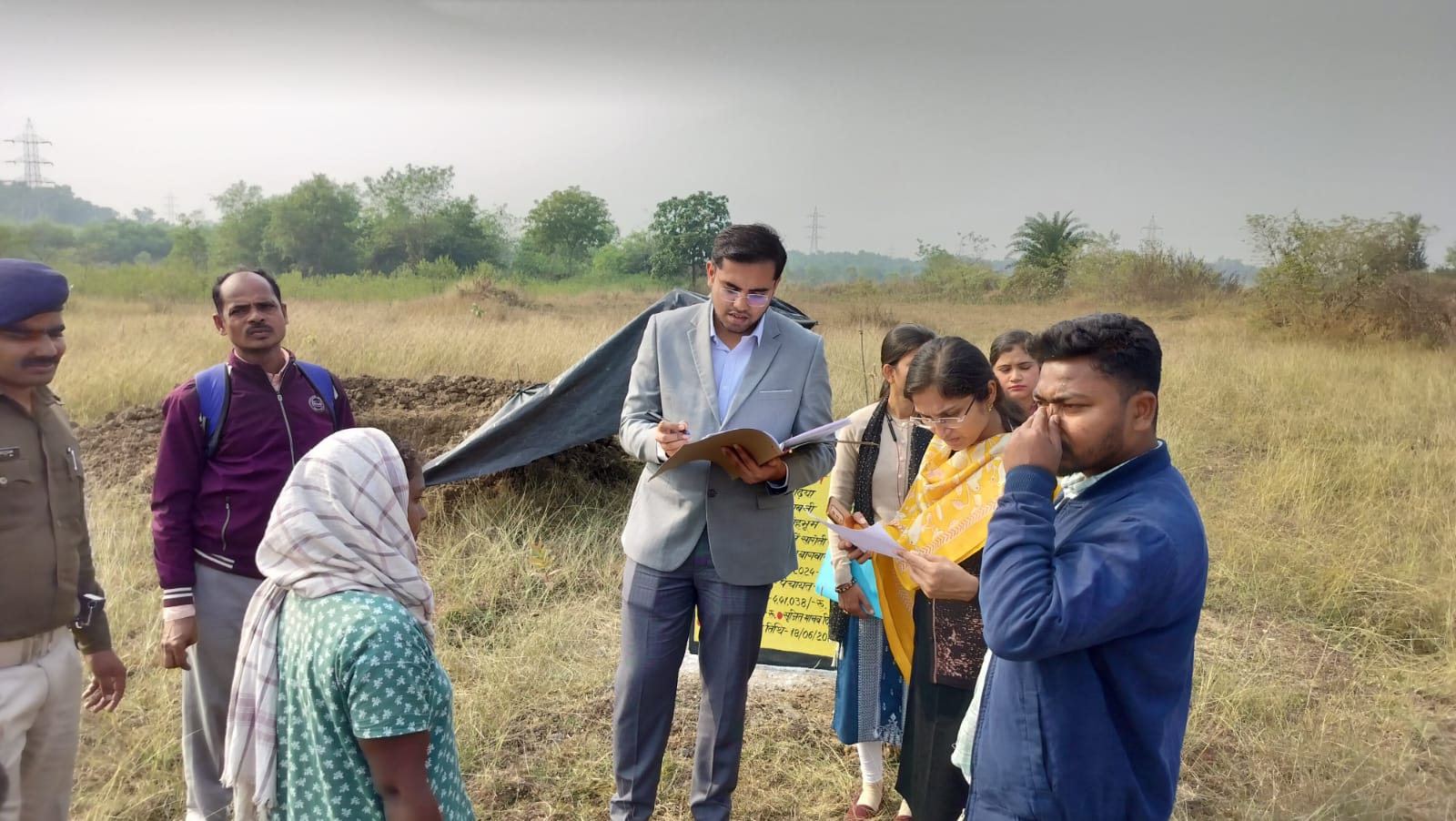 Jamshedpur: Nodal Officers conduct panchayat/ward inspections to assess ...