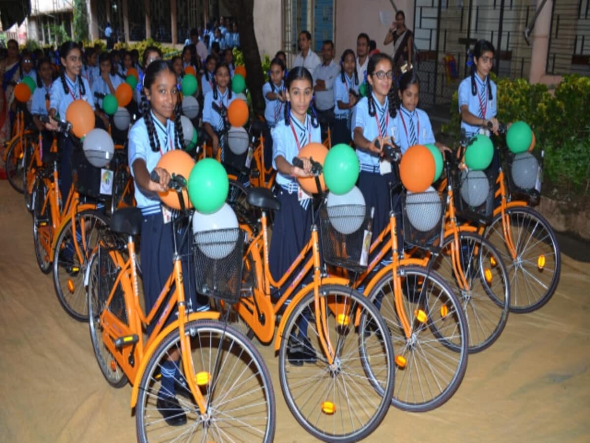 5 lakh Jharkhand school students to get cycles | The Avenue Mail