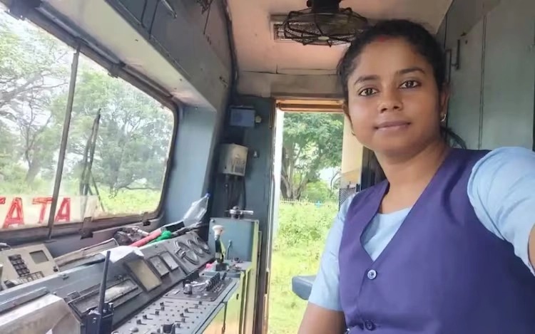 Jamshedpur’s Ritika Tirkey, Vande Bharat’s First Female Loco Pilot ...