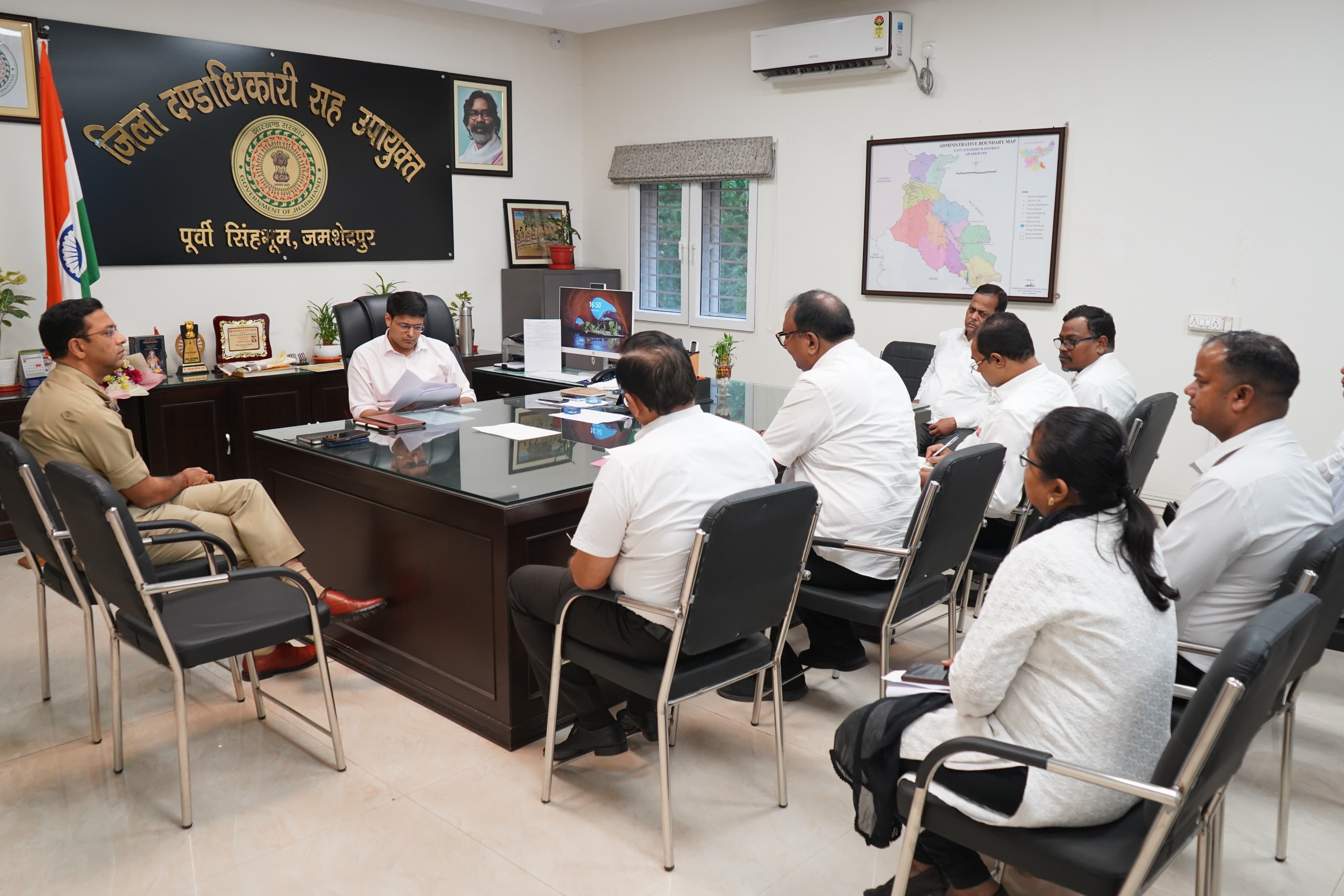 Jamshedpur: Review Meeting on pending court cases | The Avenue Mail