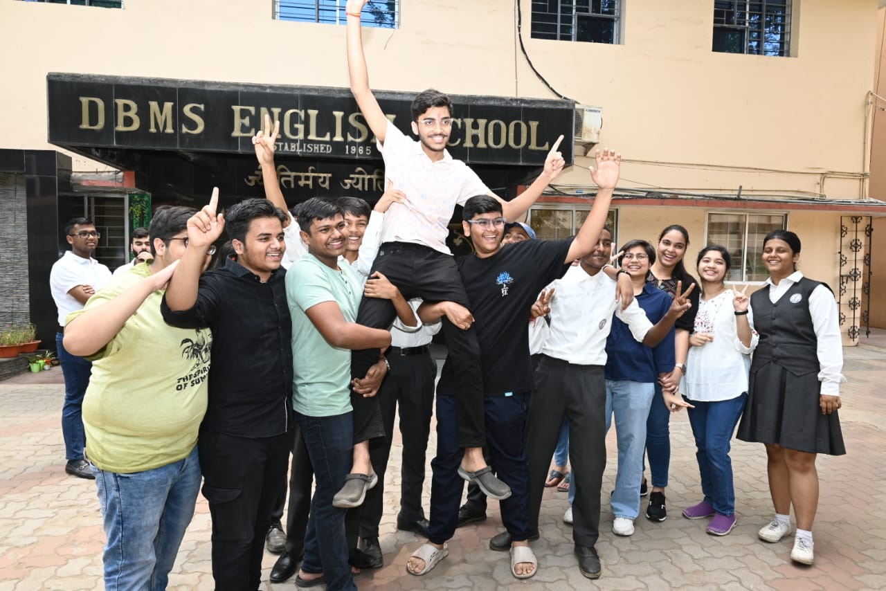 Adarsh Kabra of DBMS English School tops Jamshedpur in ISC Commerce ...