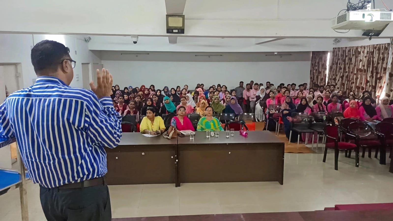 9-Day Micro Teaching Workshop at Karim City College Jamshedpur | The Avenue Mail