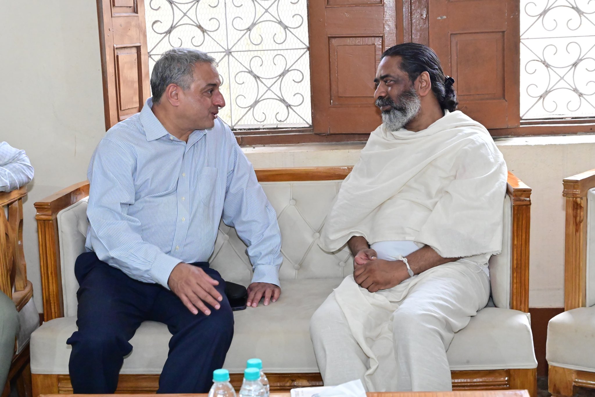 Tata Steel MD TV Narendran meets Jharkhand CM in Nemra, pays heartfelt ...