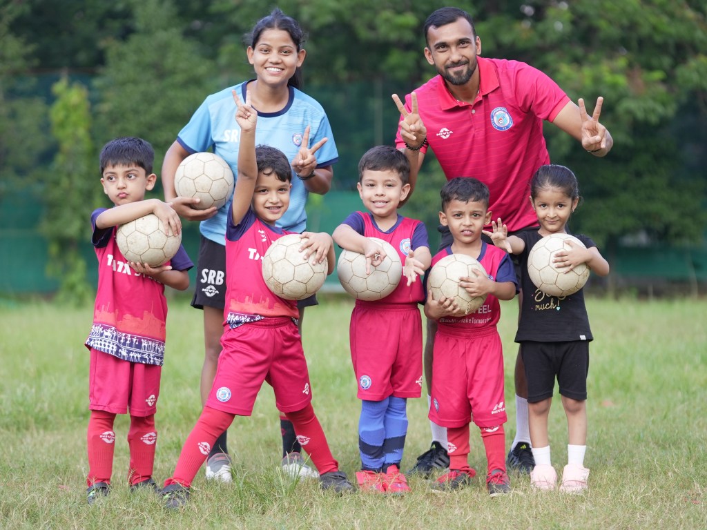 Sarthak Golui inspires young footballers at Loyola School Jamshedpur ...