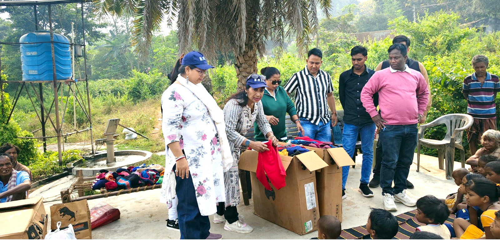 NHES students spread warmth on World Kindness Day | The Avenue Mail