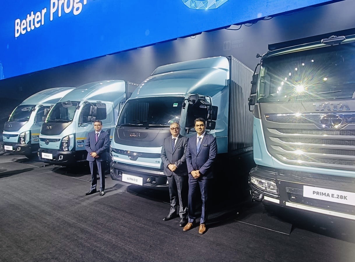 Tata Motors Unveils 17 New Trucks Including 'Azura' Range; 10 Models to ...