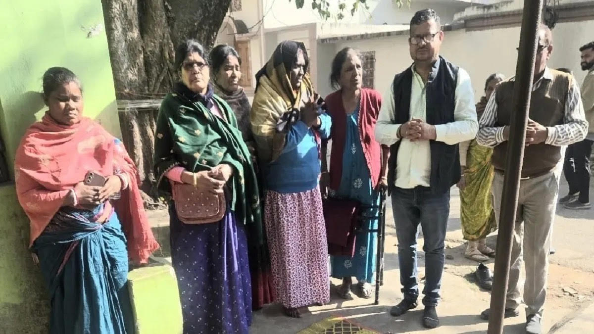 Banking Apathy: Retired Teacher with ₹25 Lakh in Bank Dies in ...