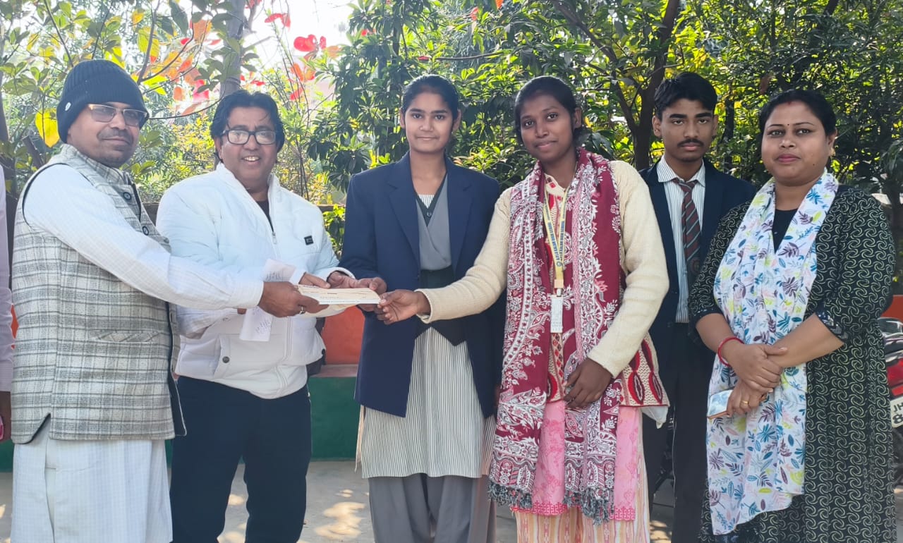 Tafazzul Karim Sports Festival: Adil Hussain, Samia Naz win essay ...