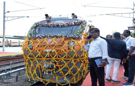 PM Modi Flags Off Podanur-Dhanbad Amrit Bharat Express | The Avenue Mail