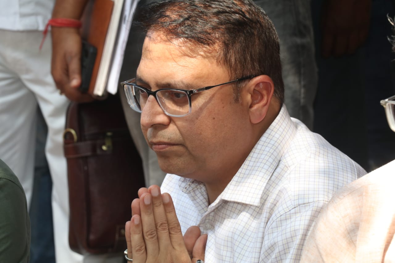 SER Reshuffle: Manish Pathak is Sr DOM of Chakradharpur | The Avenue Mail