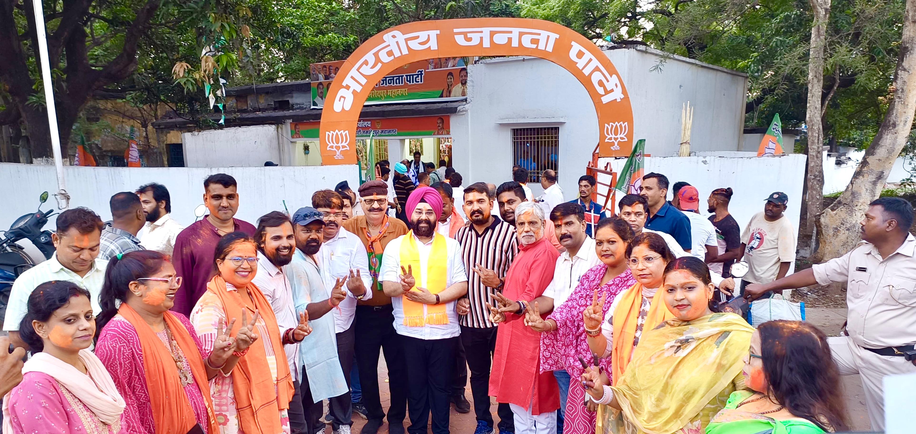 Jamshedpur: BJP Celebrates Election Victories in Bengal, Assam | The ...