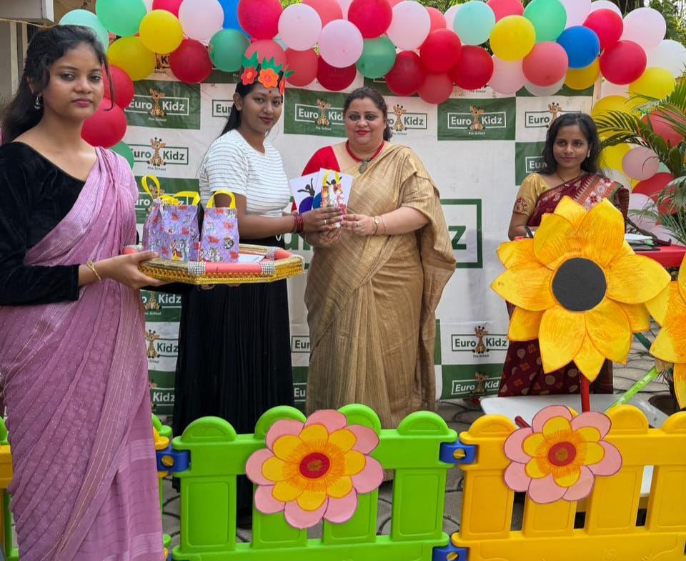 Ramp walk adds charm to Mother’s Day event at EuroKids Jamshedpur | The ...