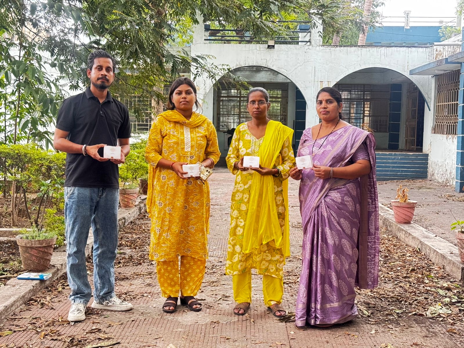 Jamshedpur Women Turn Discarded Temple Flowers Into Business ...
